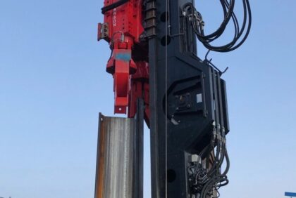 Sheet pile pressing machines | Vibration-free pressing and pulling