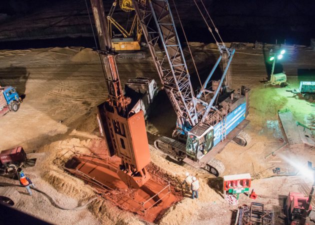Diaphragm wall cranes | Sales & Rental | Foundiz